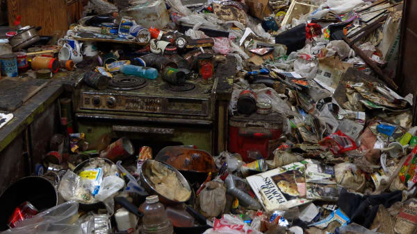 Hoarding: Buried Alive | Watch Full Episodes & More! - TLC