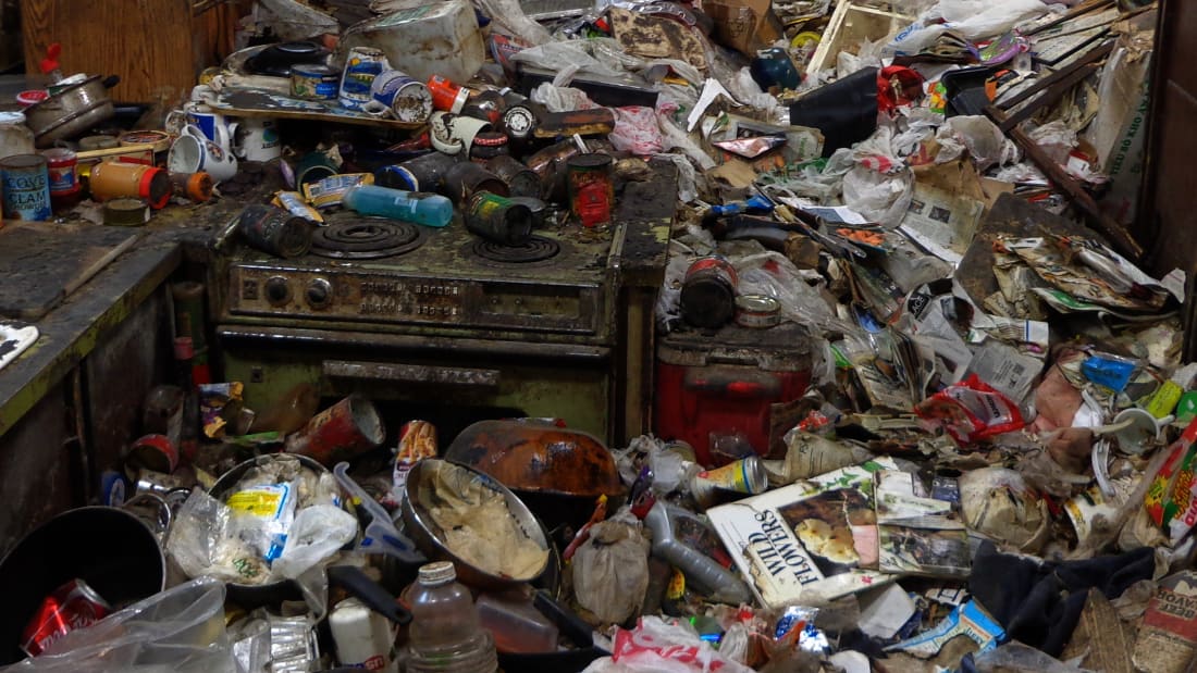 Hoarding: Buried Alive | Watch Full Episodes & More! - TLC Hoarding: Buried Alive | Watch Full Episodes & More! - TLC