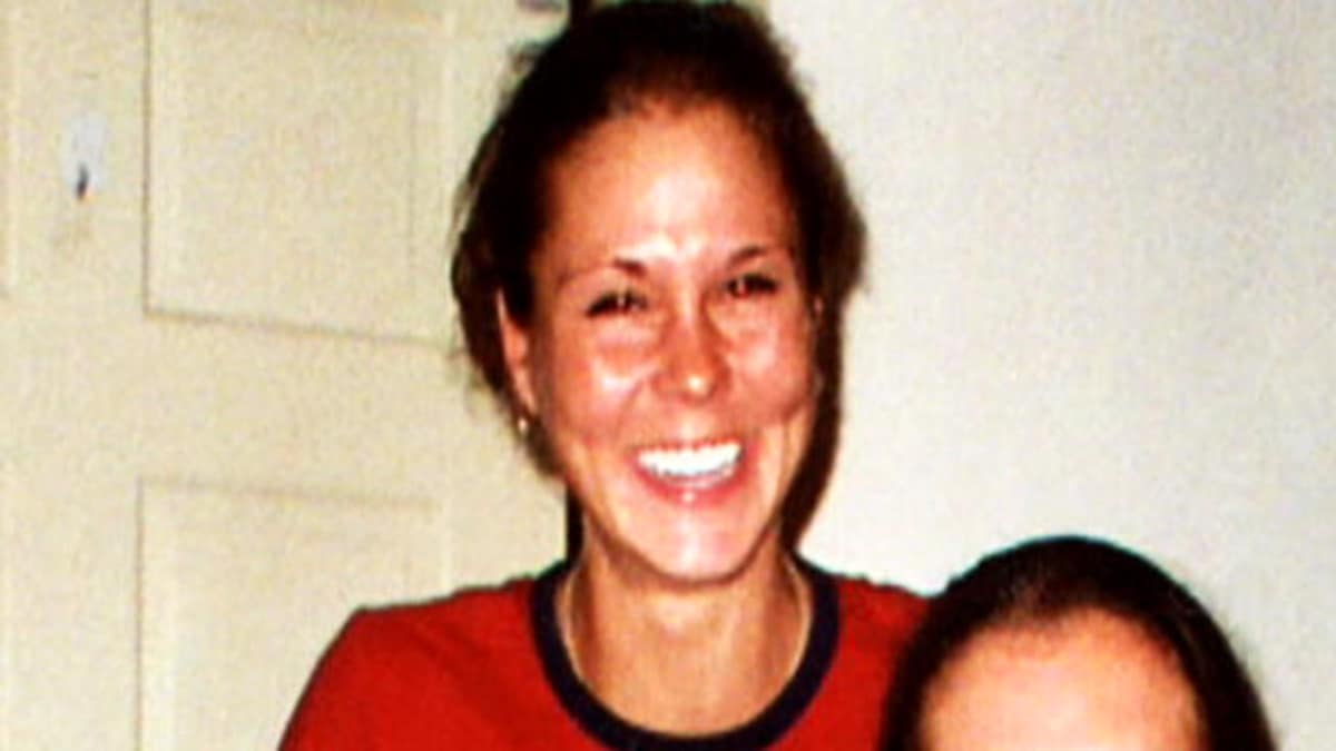 The Disappearance of Maura Murray - Disappeared | Investigation Discovery
