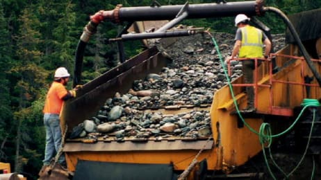 Minnie Beets Calls The Shots - Gold Rush | Discovery