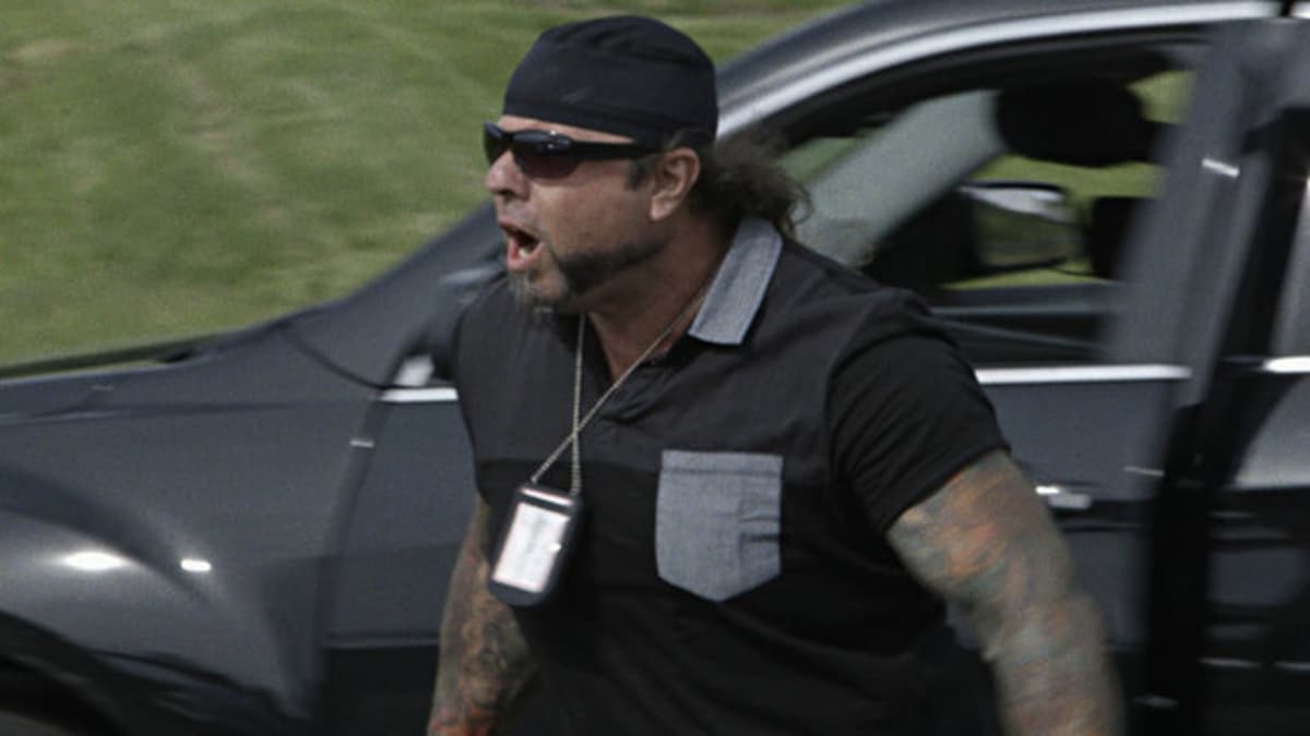 Danny Goes Rogue - Airplane Repo | Discovery