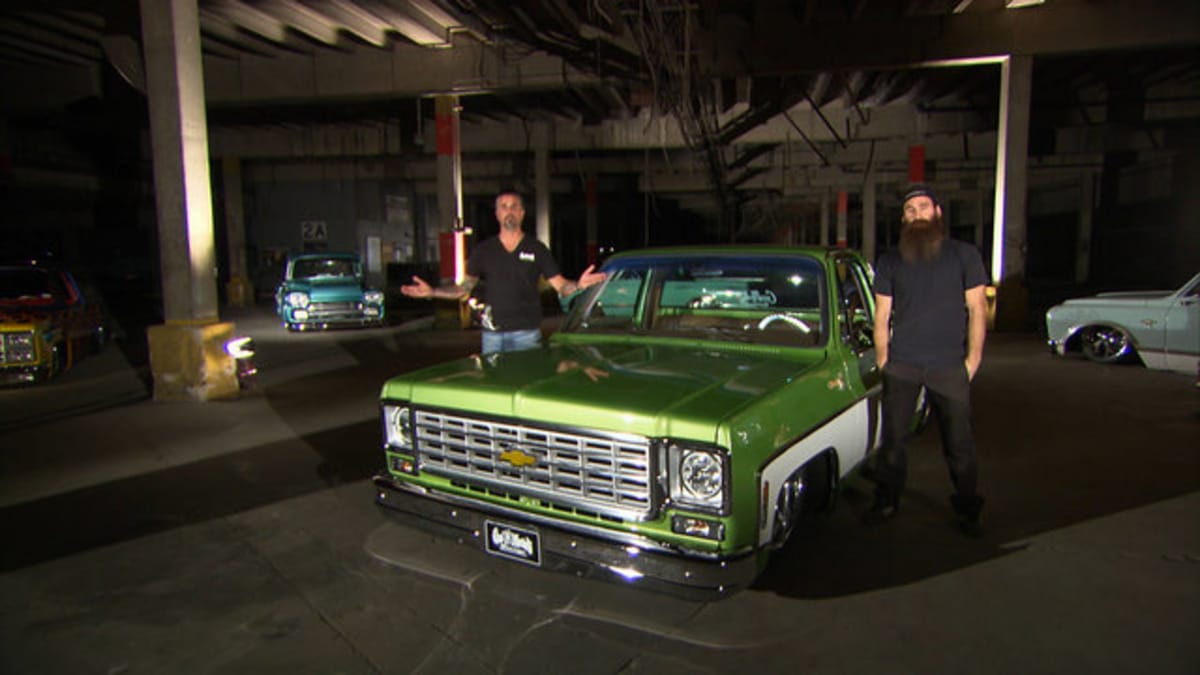 Chevy C-10 Reveal - Fast N' Loud | Discovery