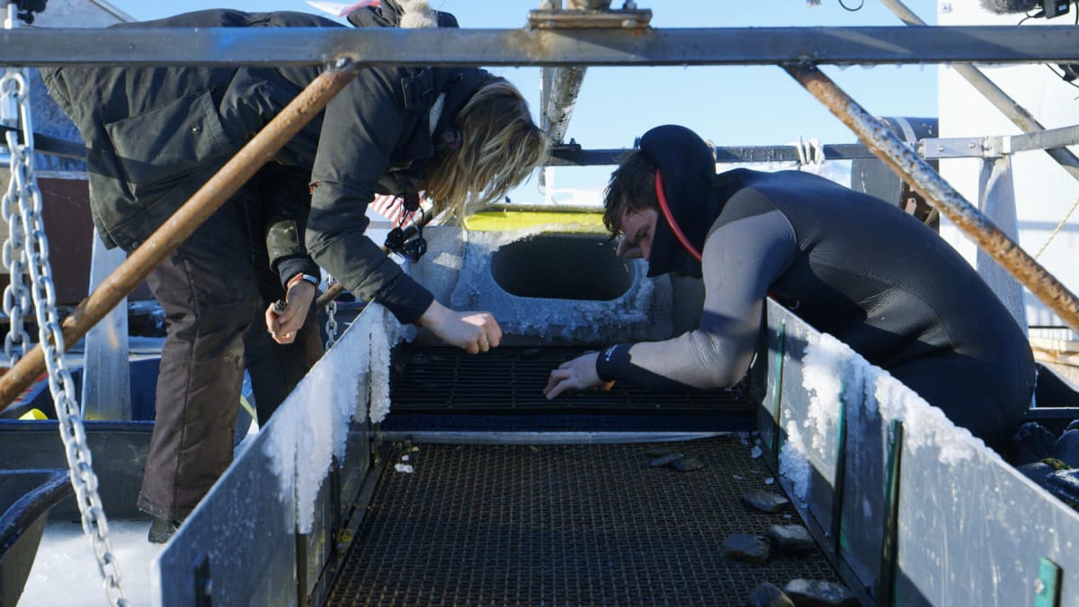 Shooting Gold Back into the Bering Sea - Bering Sea Gold | Discovery