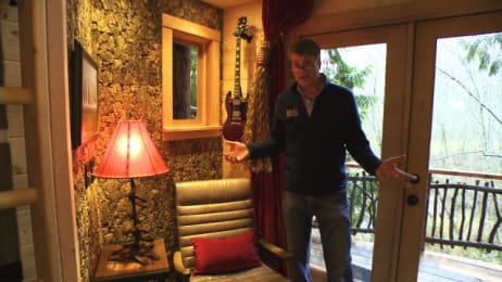 Meet Alex - Treehouse Masters | Animal Planet