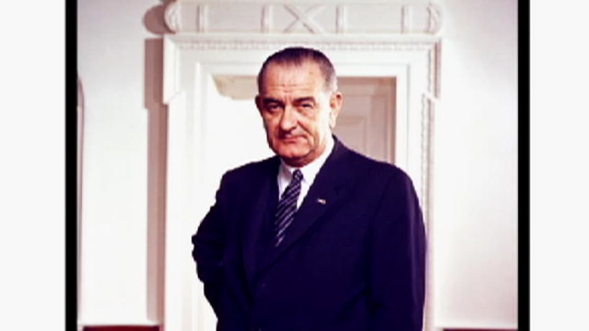 Lyndon B Johnson - Dogs 101 | Animal Planet