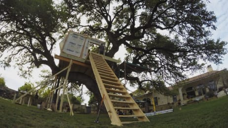 Decorating a Treehouse in Camo Style - Treehouse Masters | Animal Planet