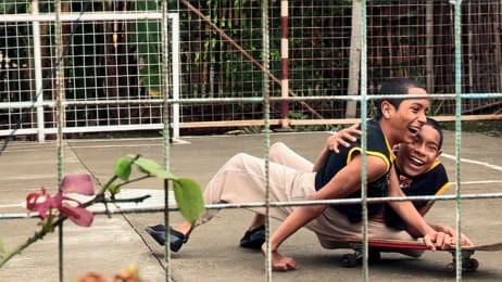 Four Sisters Suffer from the Same Debilitating Bone Disorder - Body ...