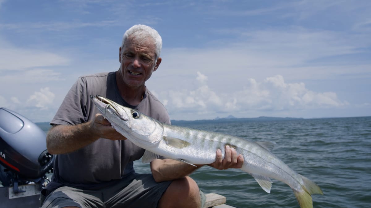 Aggressive Fish Plague the Waters of Papua New Guinea - River Monsters ...