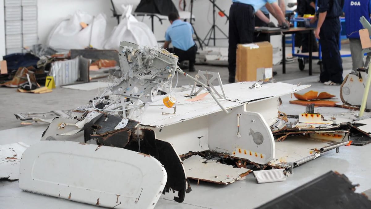 The Mystery of Flight A447 - Mysteries of the Missing | Science