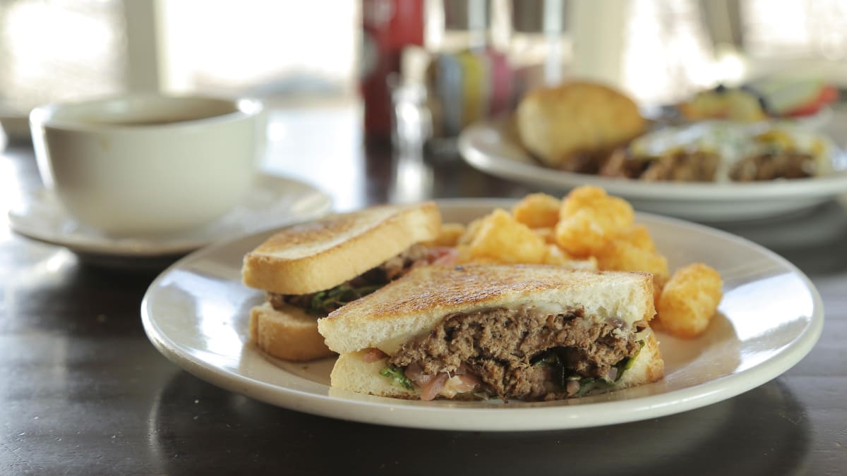 Cross-Country Culinary Cred | Diners, Drive-Ins, and Dives